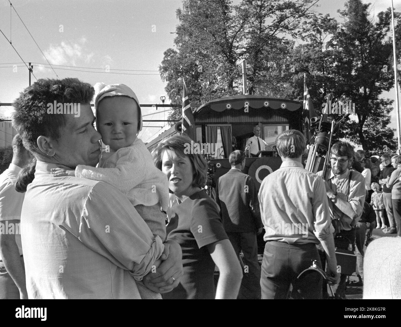 Sverre borretzen current ntb spectators election campaign train train stations hi-res stock ...
