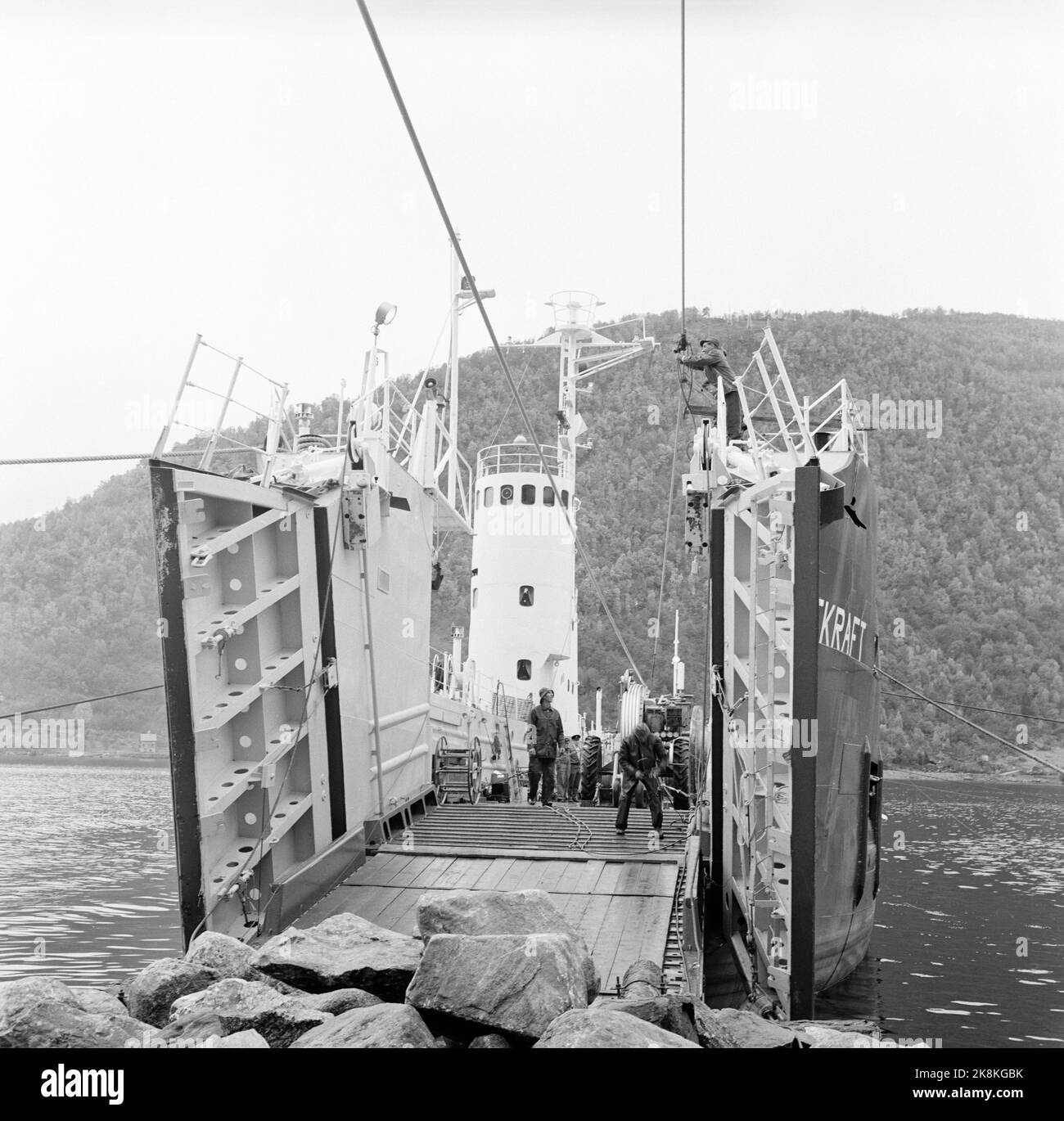 Aage storlokken current ntb cables boats electricity power lines ferry ...