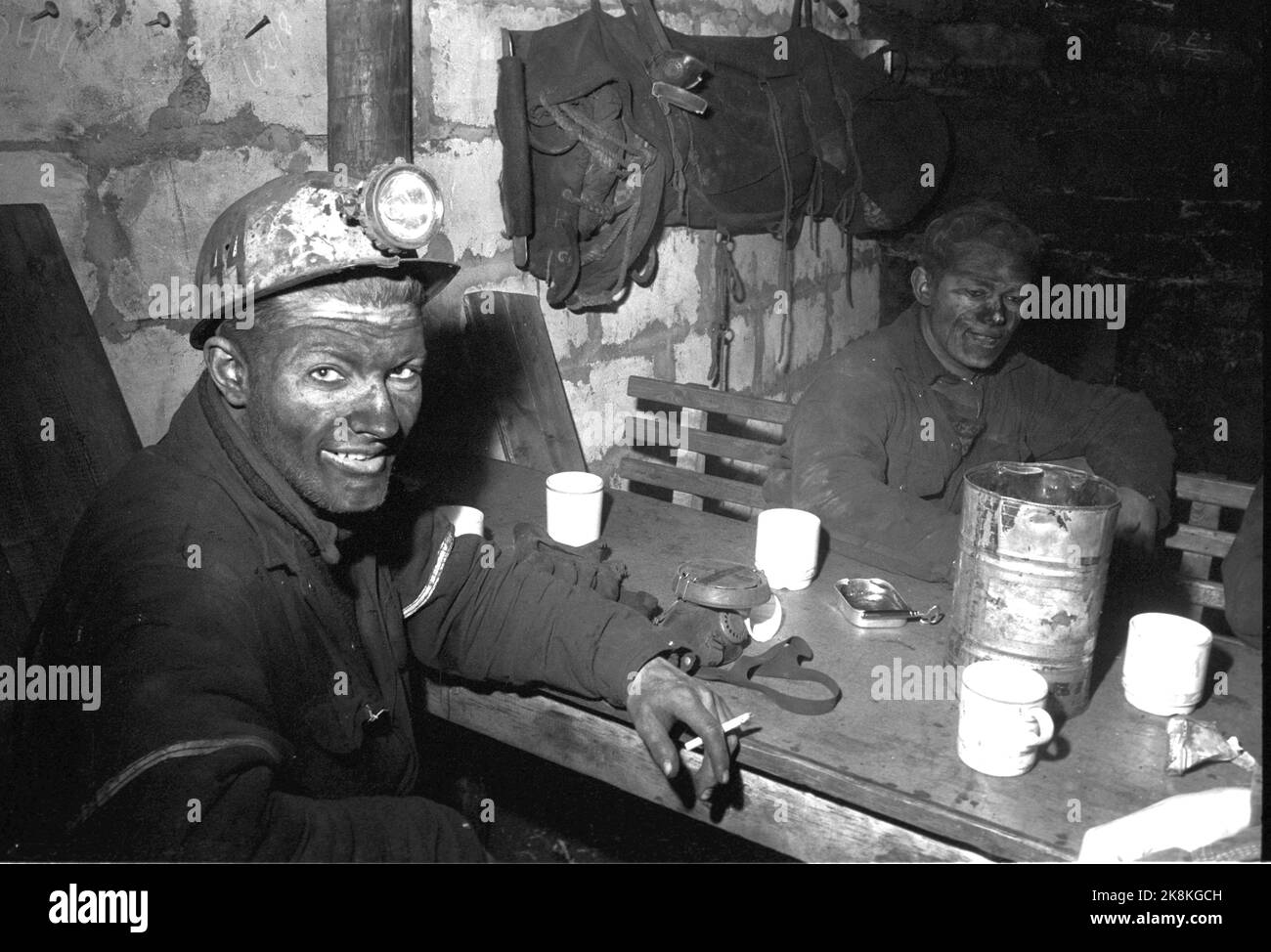 Longyearbyen the miners work in the mine hi-res stock photography and ...