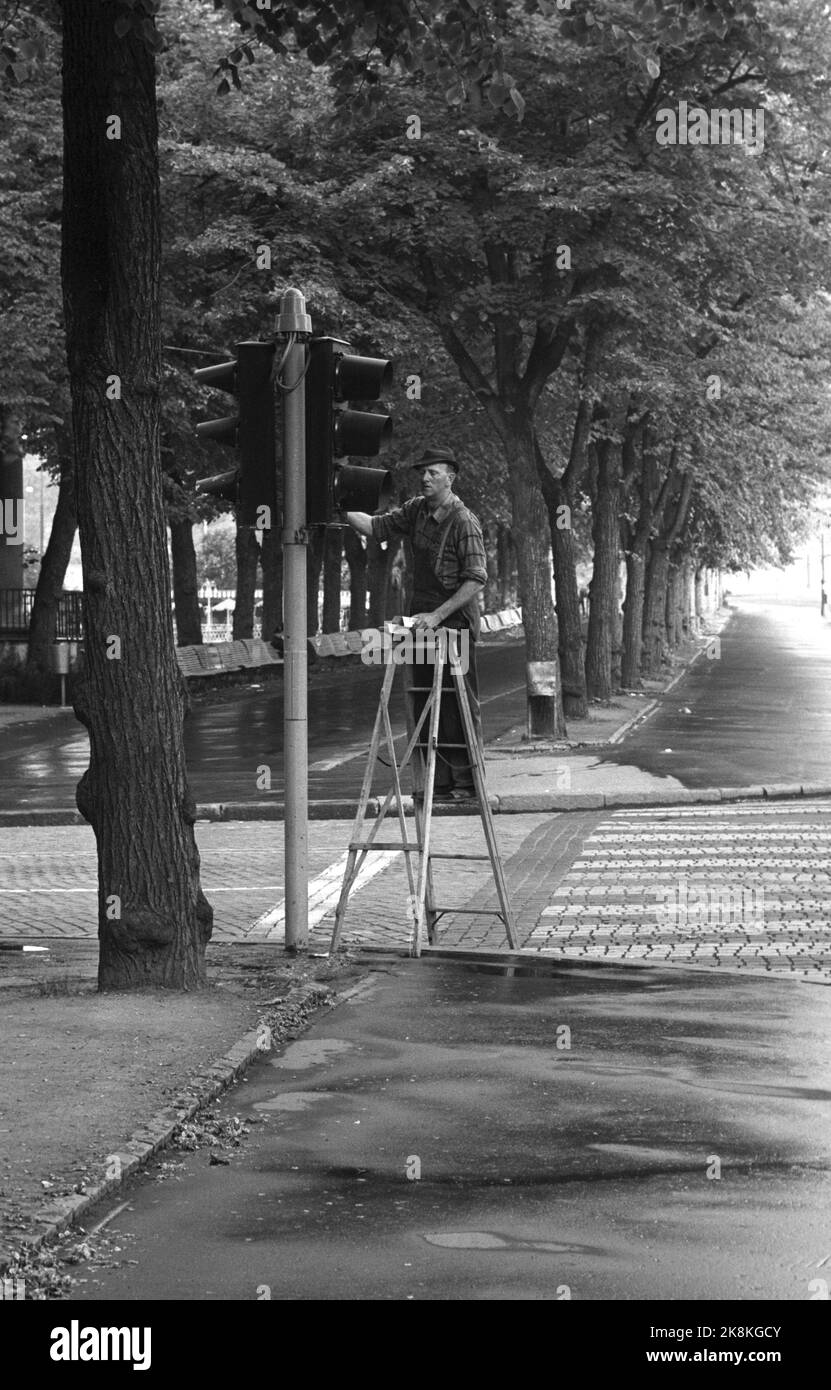 Oslo June 28, 1969. Karl Johansgate in Oslo on a hot summer day. Here ...