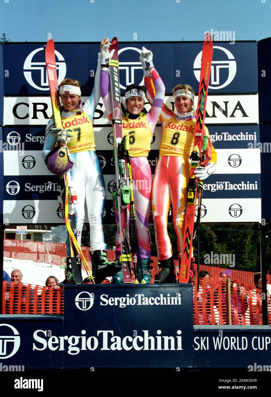 Super g victory pall with winner carole merle hi-res stock photography ...
