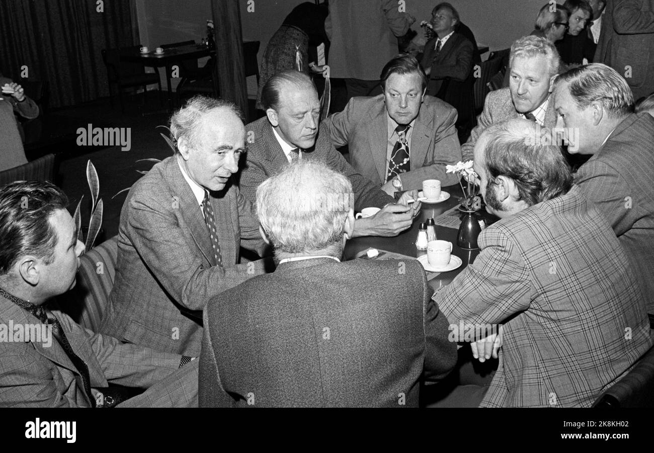 Oslo 19750924. Government meeting in the Norwegian Labor Party ...