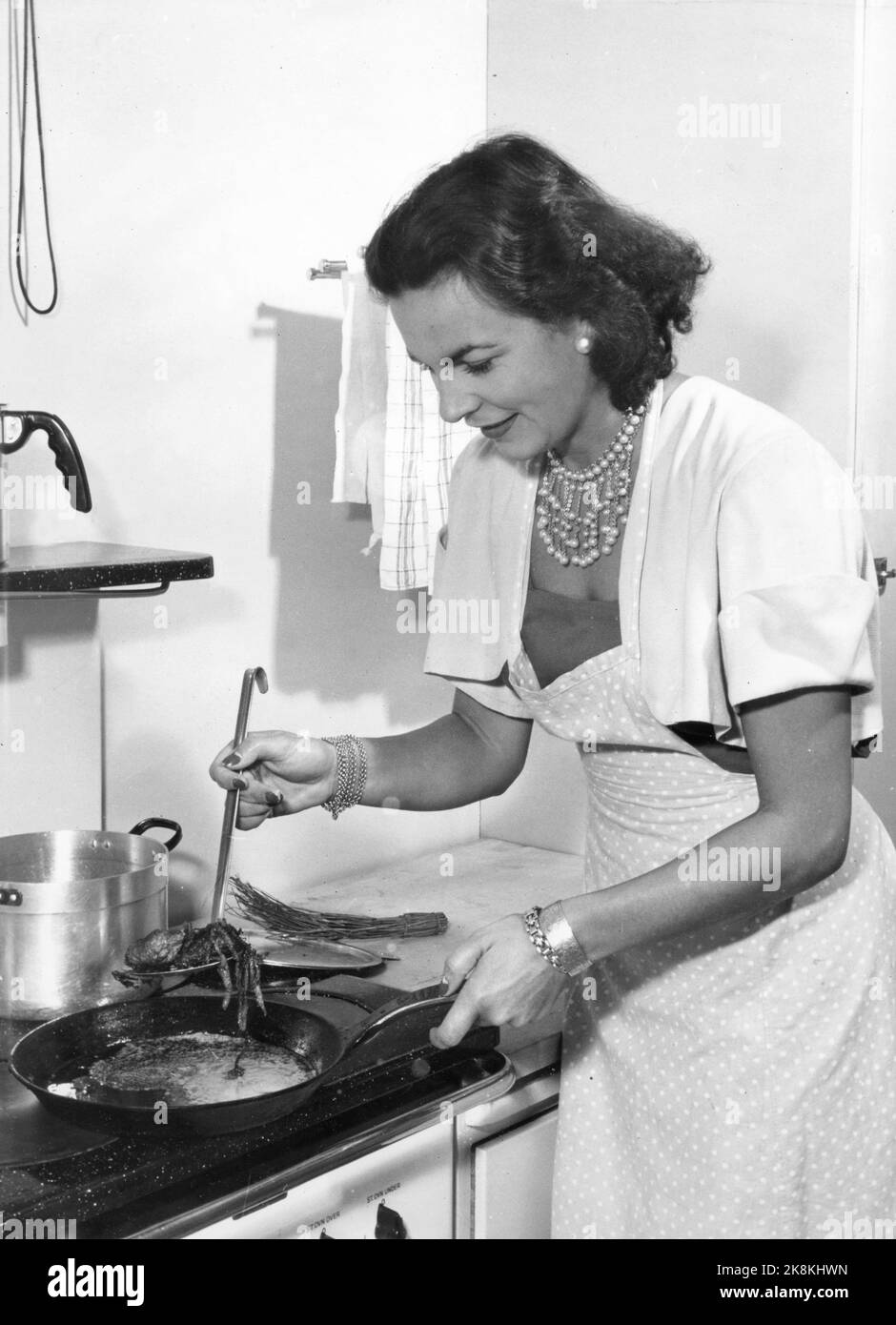 Cooking success Black and White Stock Photos & Images - Alamy