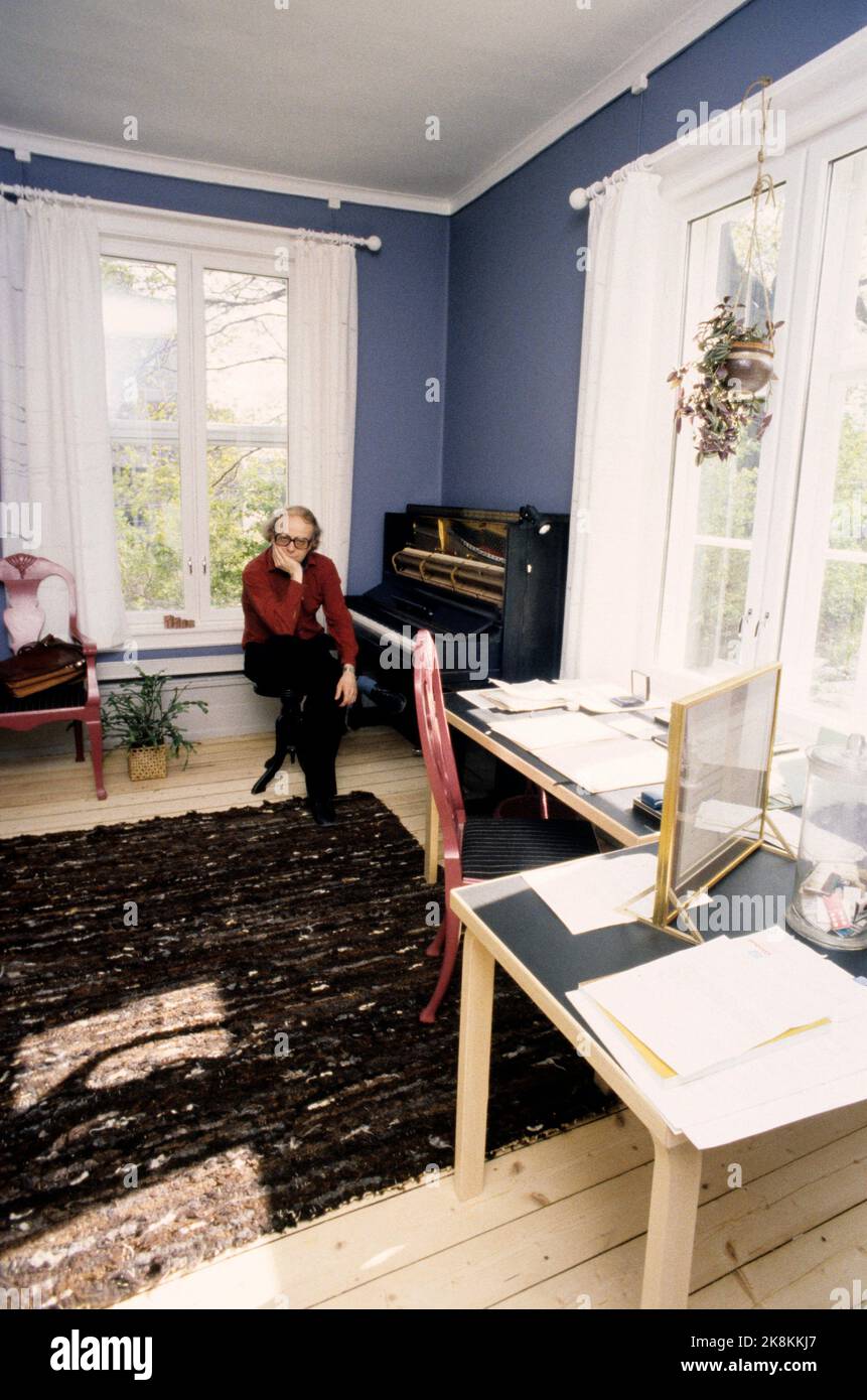 Inge gjellesvik ntb ntb alone interior hi-res stock photography and ... Inge gjellesvik ntb ntb alone interior hi-res stock photography and ...