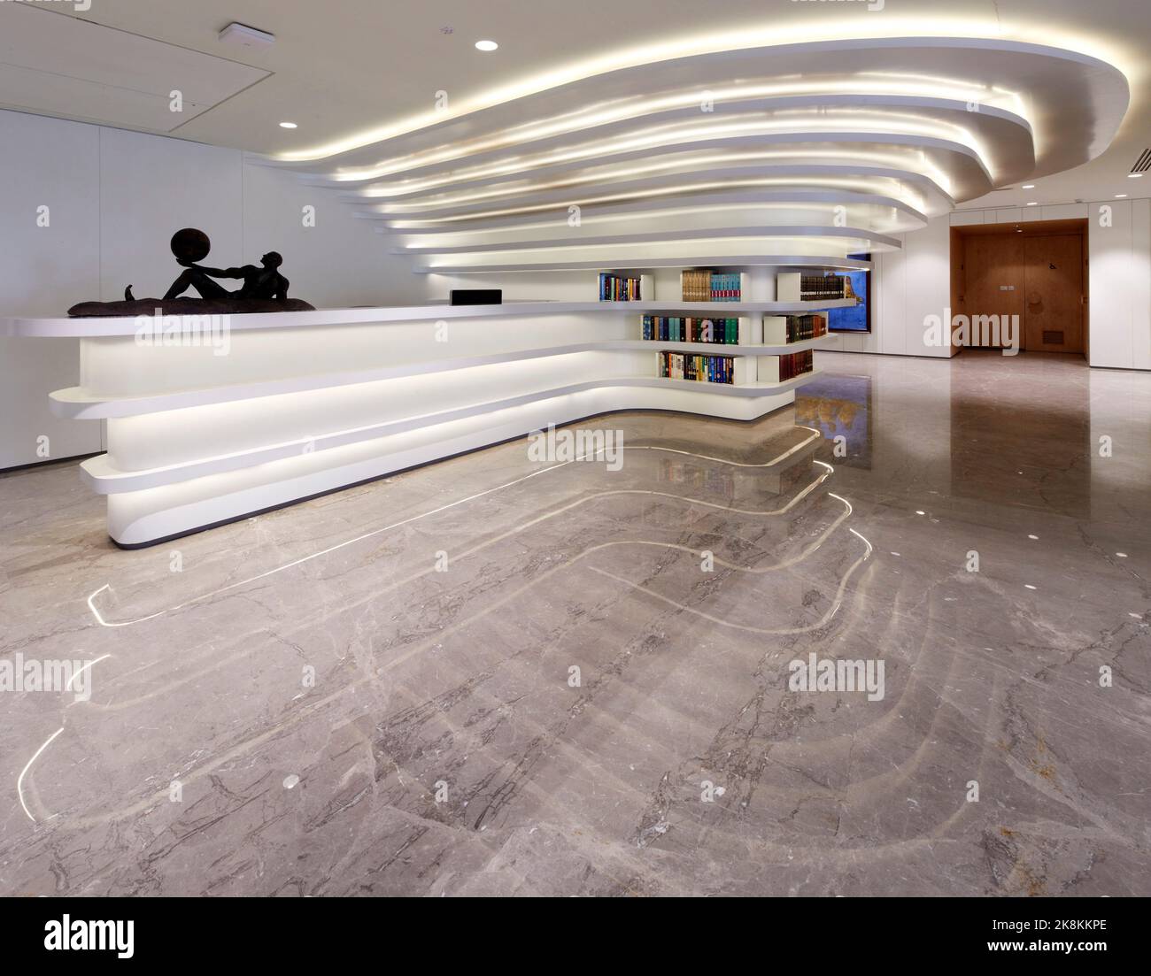 Atrium library. RP Sajiv Goenka Group - Corporate Headquarters, Kolkata ...