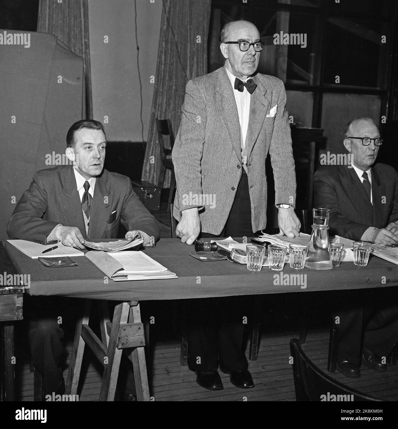 Oslo 1956 Tariff Conference The chairman, Josef Larsson, (in the middle ...