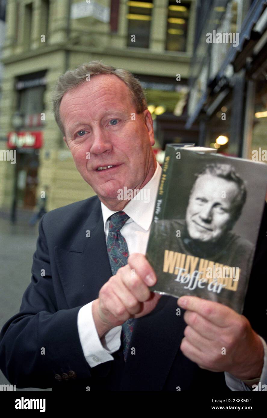 Oslo 19951031 willy haugli presents her book hi-res stock photography ...