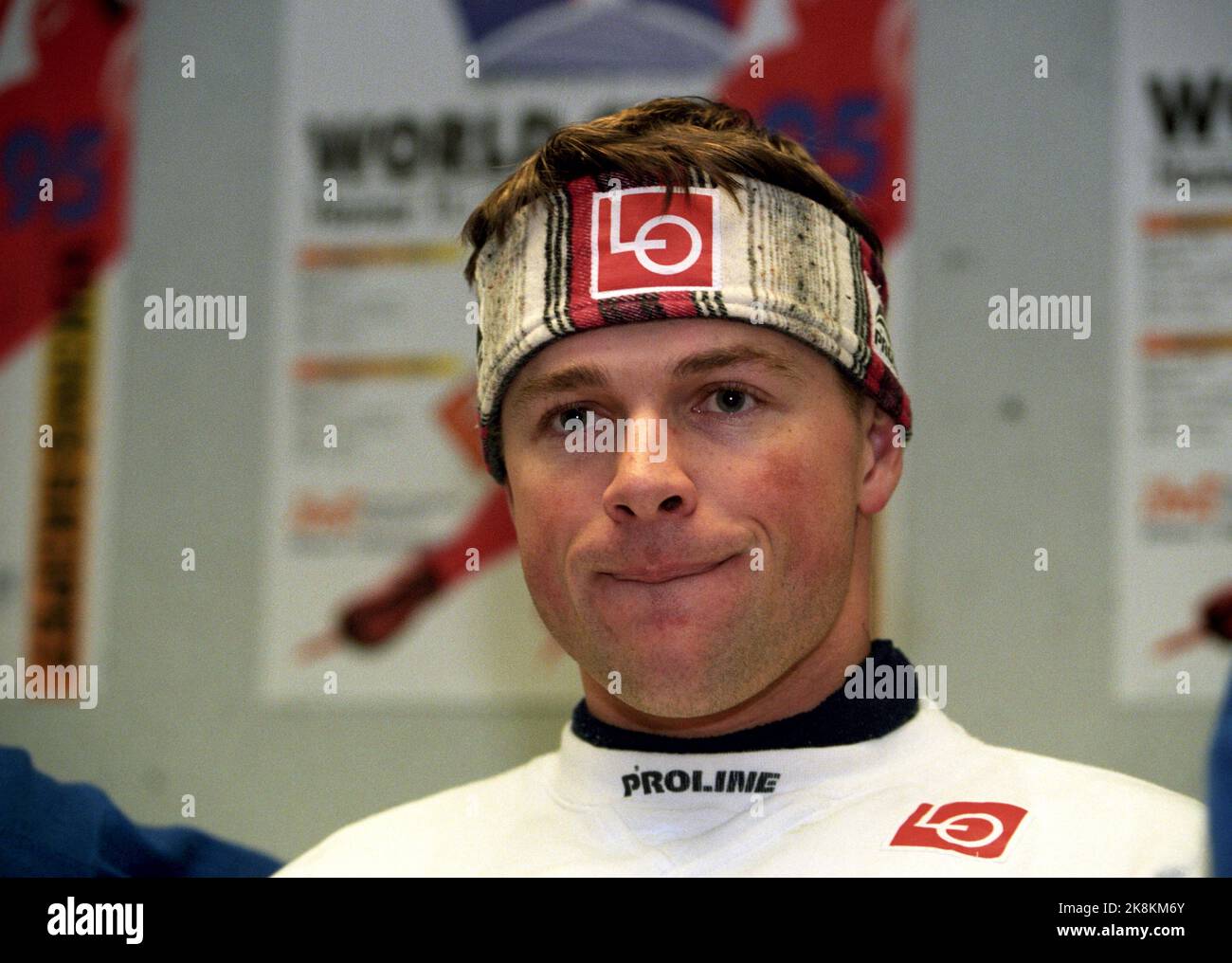 Hamar 19931203 wc final skating here roger strom photo hi-res stock ...