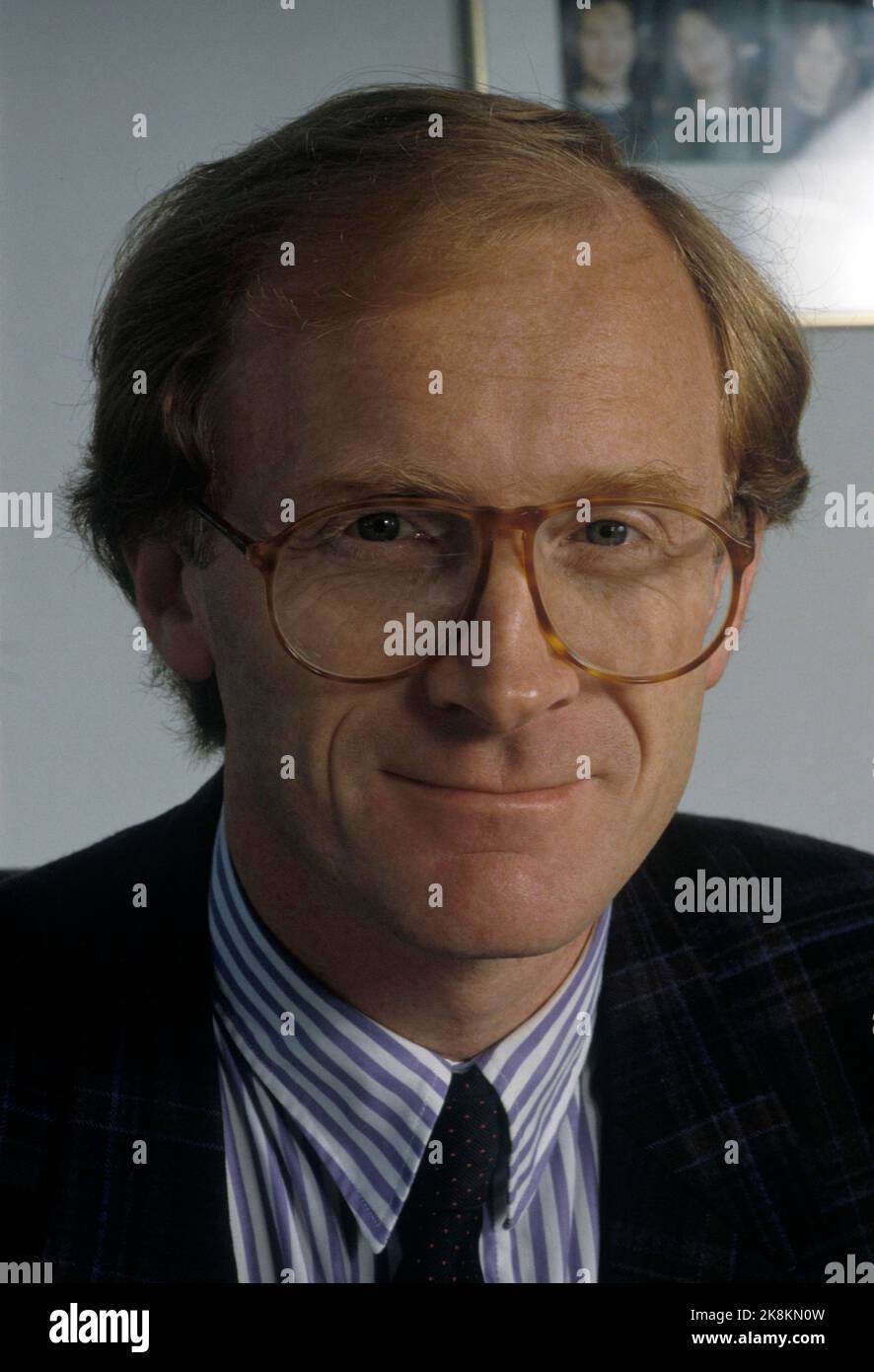 Oslo 1993 ambassador kai eide photo hi-res stock photography and images ...