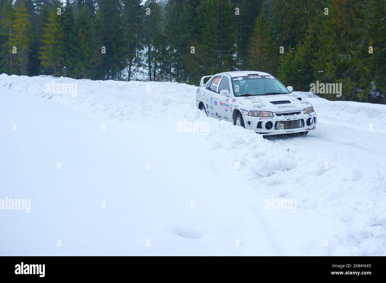 Rally car in snow hi-res stock photography and images - Alamy