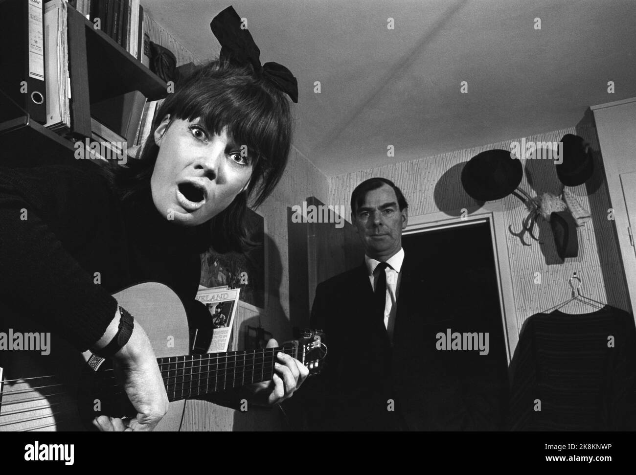 The current November 1965 Visiting the young artist 16 -year -old Åse ...