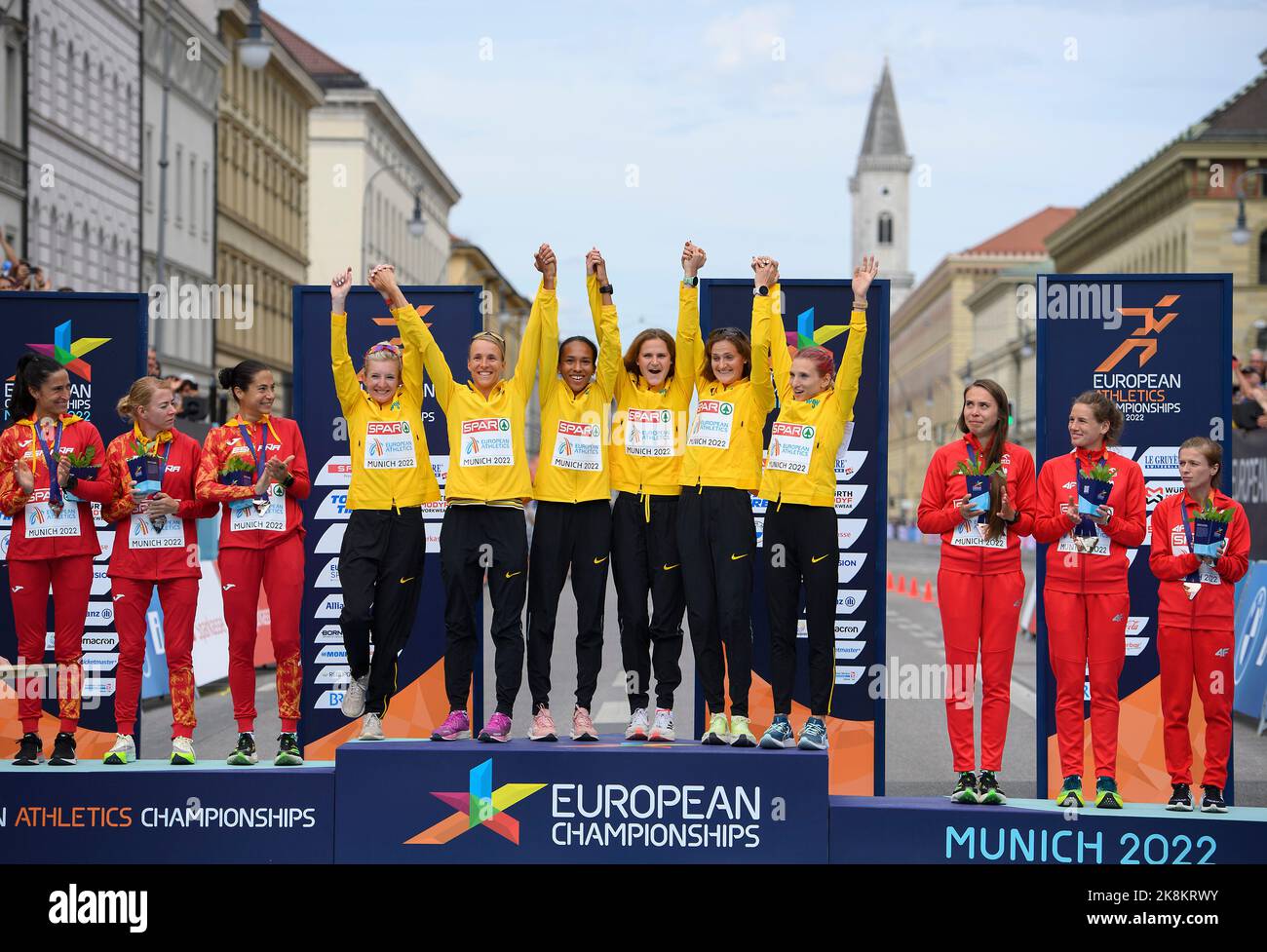 Munich, Deutschland. 16th Aug, 2022. Award ceremony team, team ...