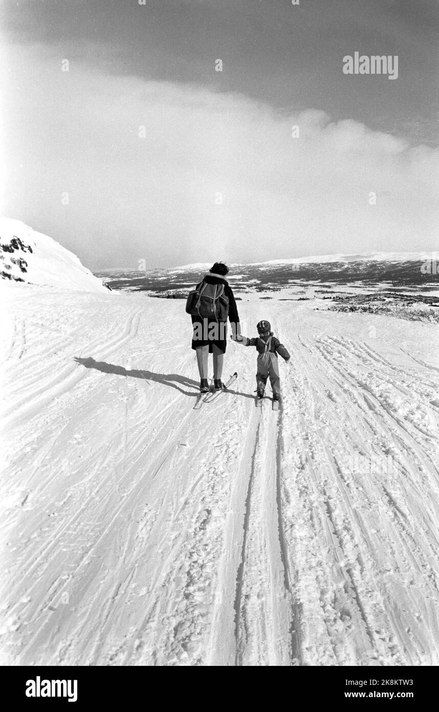 Golsfjellet easter 1962 hi-res stock photography and images - Alamy