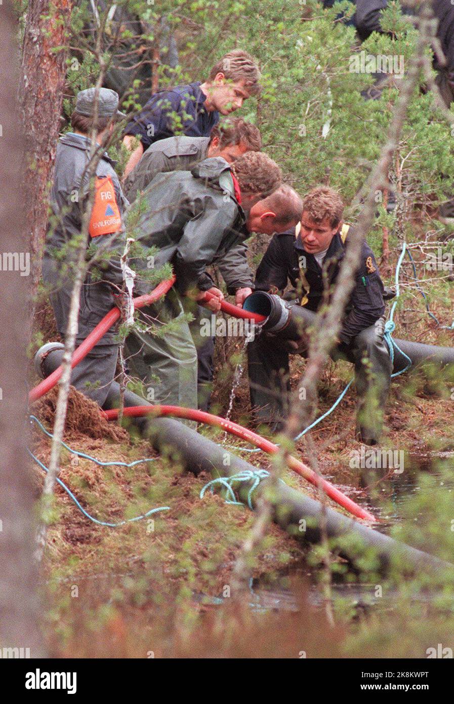 Ørje. Norway. Search for traces of Therese Johannessen in the pond ring ...
