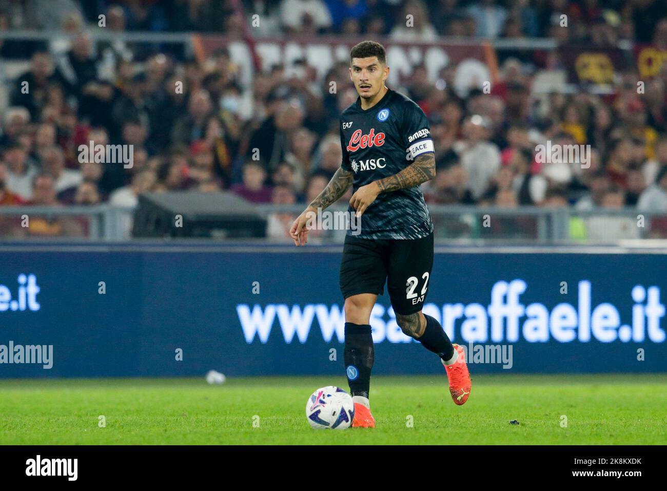 SSC Napoli's Italian defender Giovanni Di Lorenzo controls the ball ...