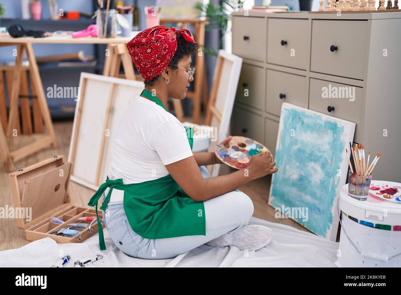 African american woman artist drawing at art studio Stock Photo - Alamy