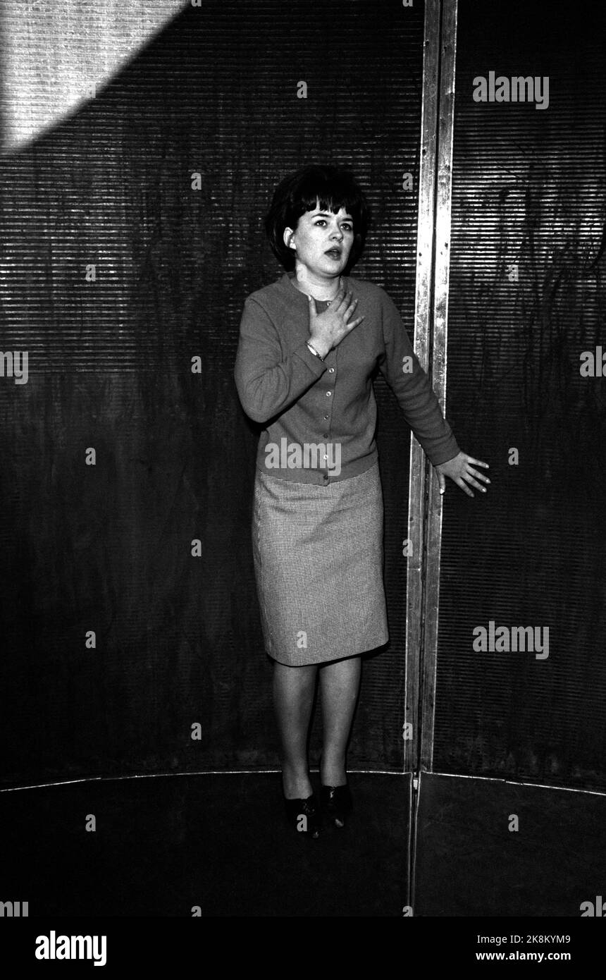 Oslo march 1965 the young artist hi-res stock photography and images ...