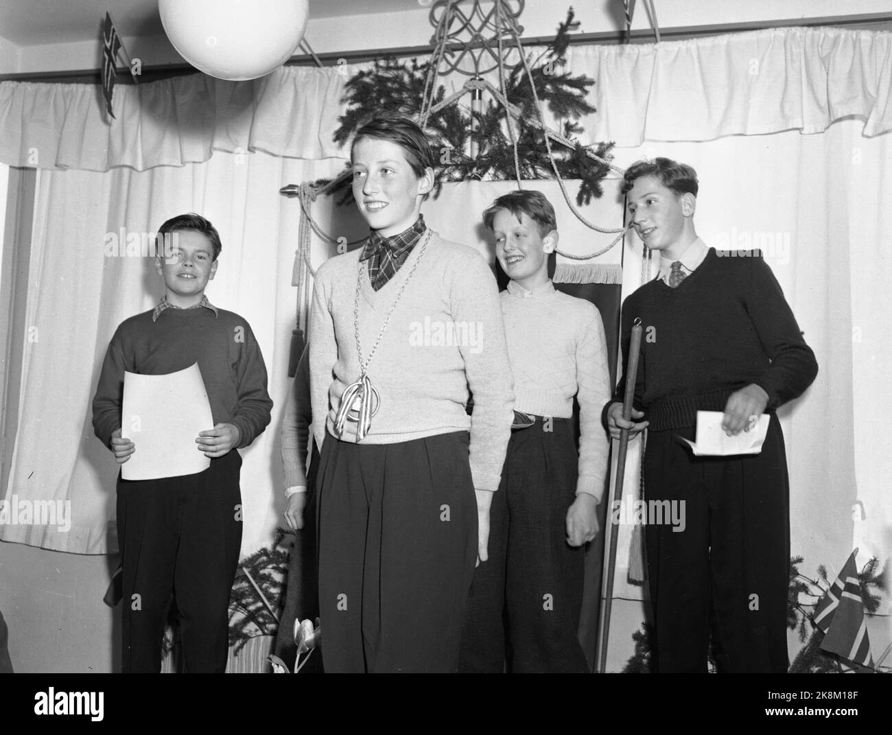 Middle school classmates Black and White Stock Photos & Images - Alamy