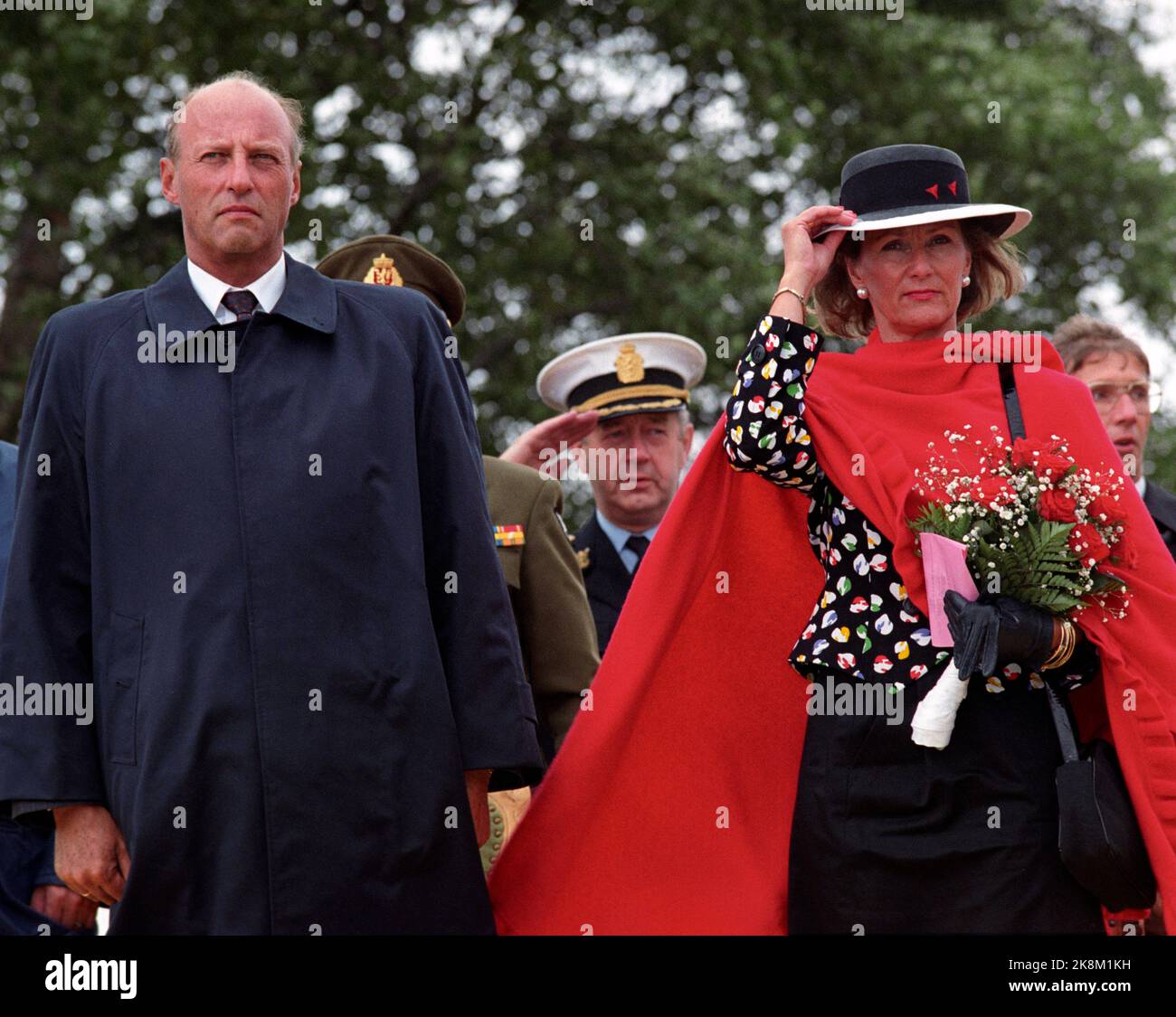Stiklestad 29 july 1992 king harald queen sonja at tinghaugen hi-res ...