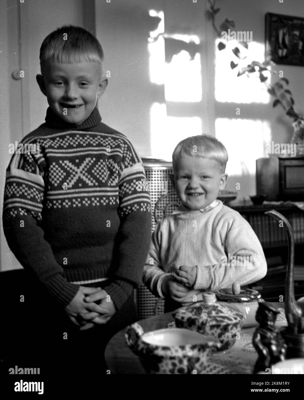 Oslo November 1960: Artist Elisabeth Granneman has a thousand iron in ...