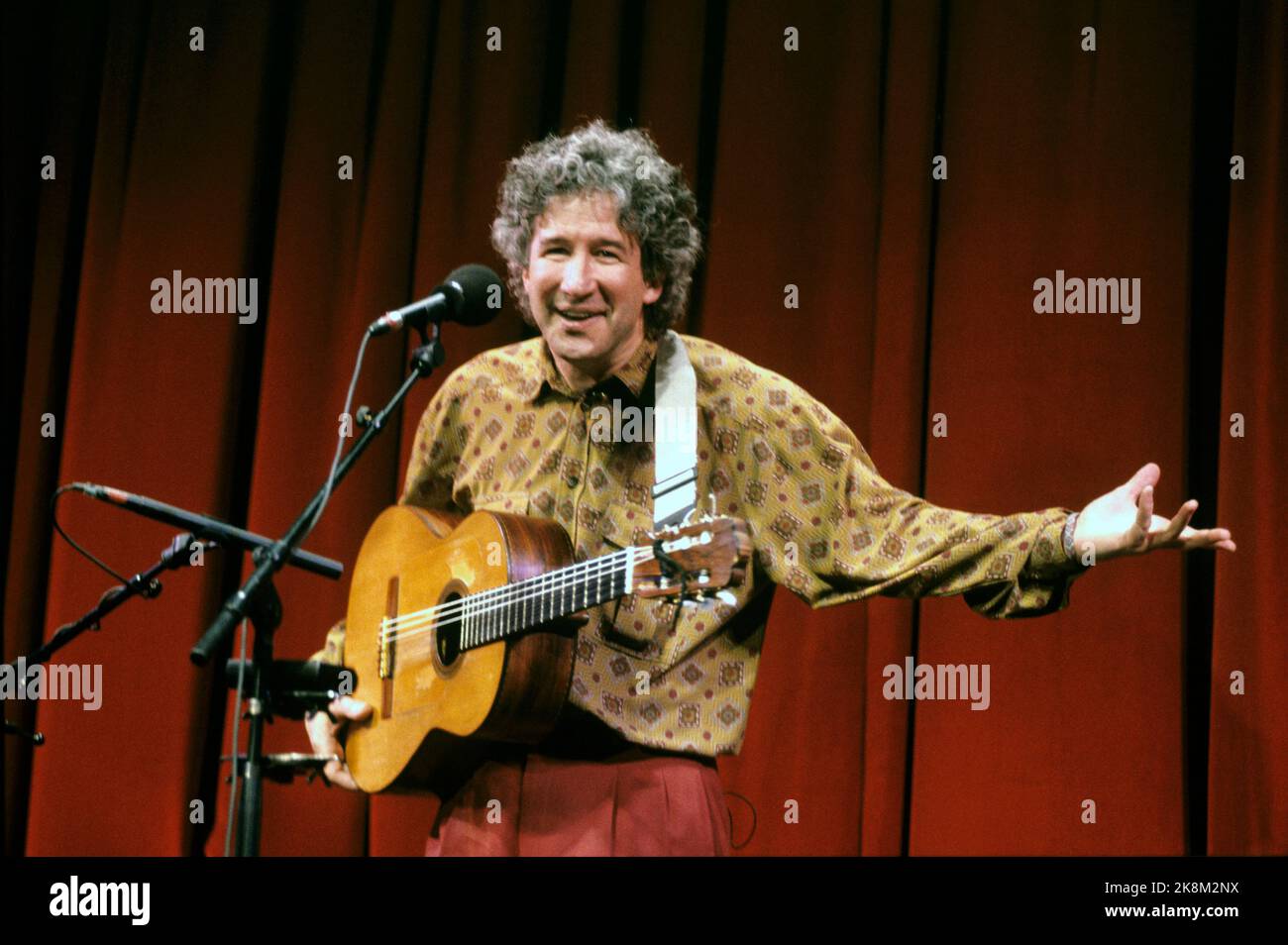 Oslo19910503 Artist Eddie Skoller performs at Chat Noir. Photo: Odd ...
