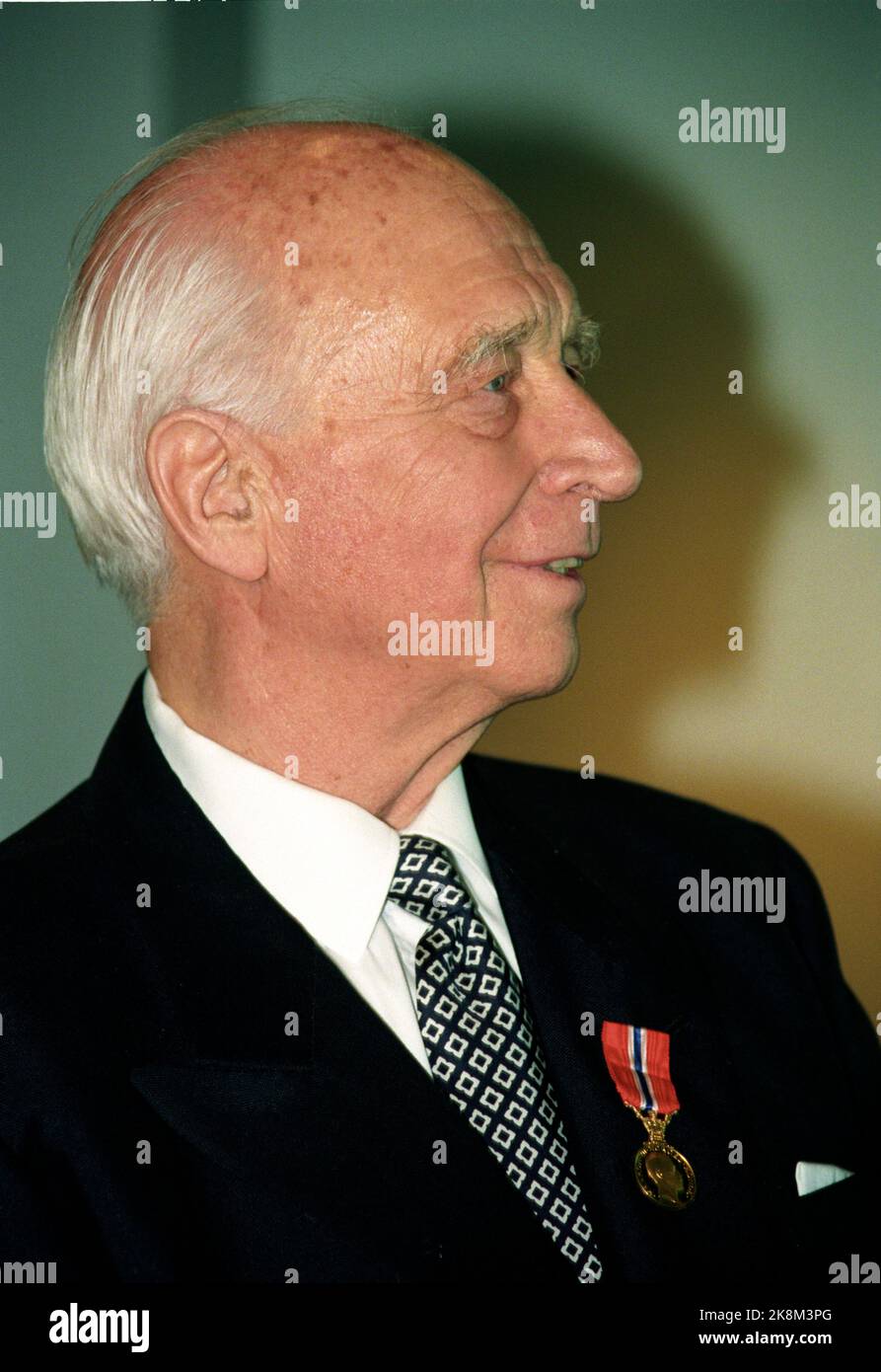 Jon eeg ntb ntb norwegian orders medals alone profile portrait hi-res stock photography and ...