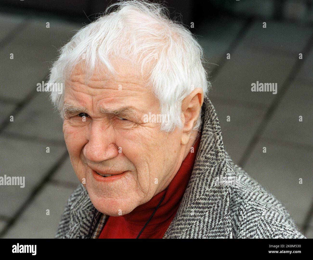 Hue up! With theater and cartoons on the stairs, there is little time ...