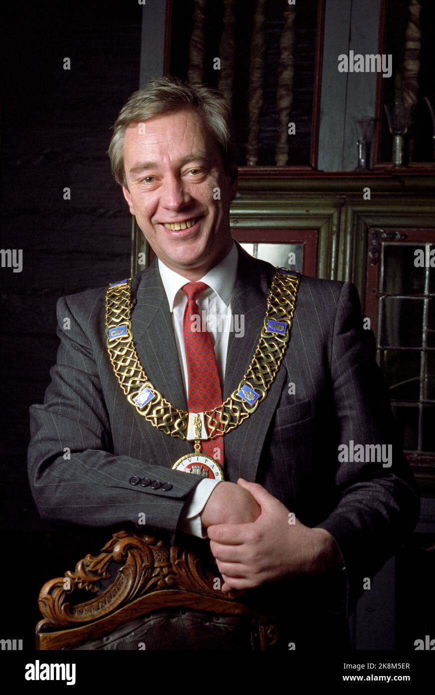 With the mayor chain photo hi-res stock photography and images - Alamy