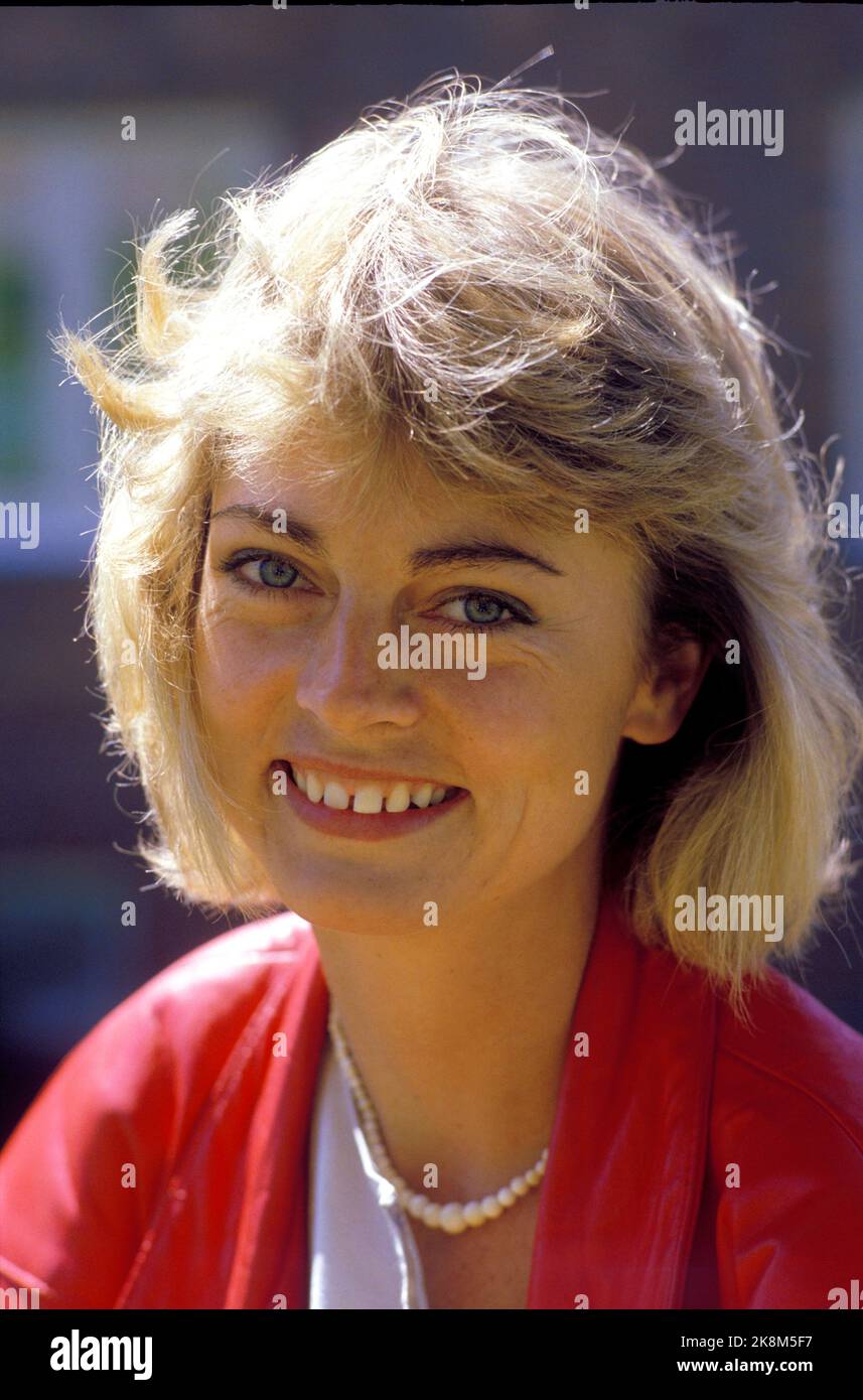 Erik thorberg ntb happiness alone portrait hi-res stock photography and ...