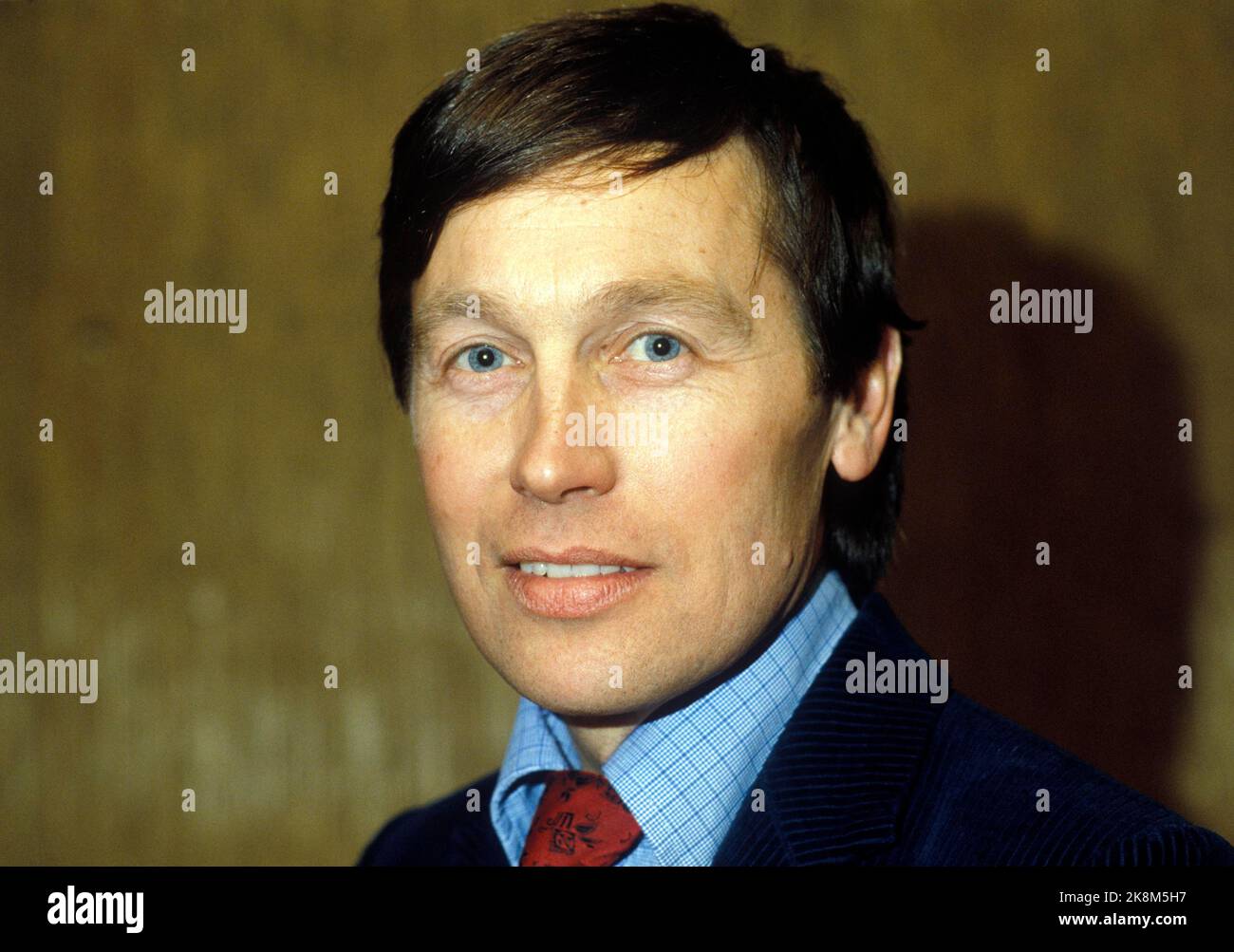 Oslo 1984 Cand.oecon and and Dr. Philos. Erling Eide, professor of ...