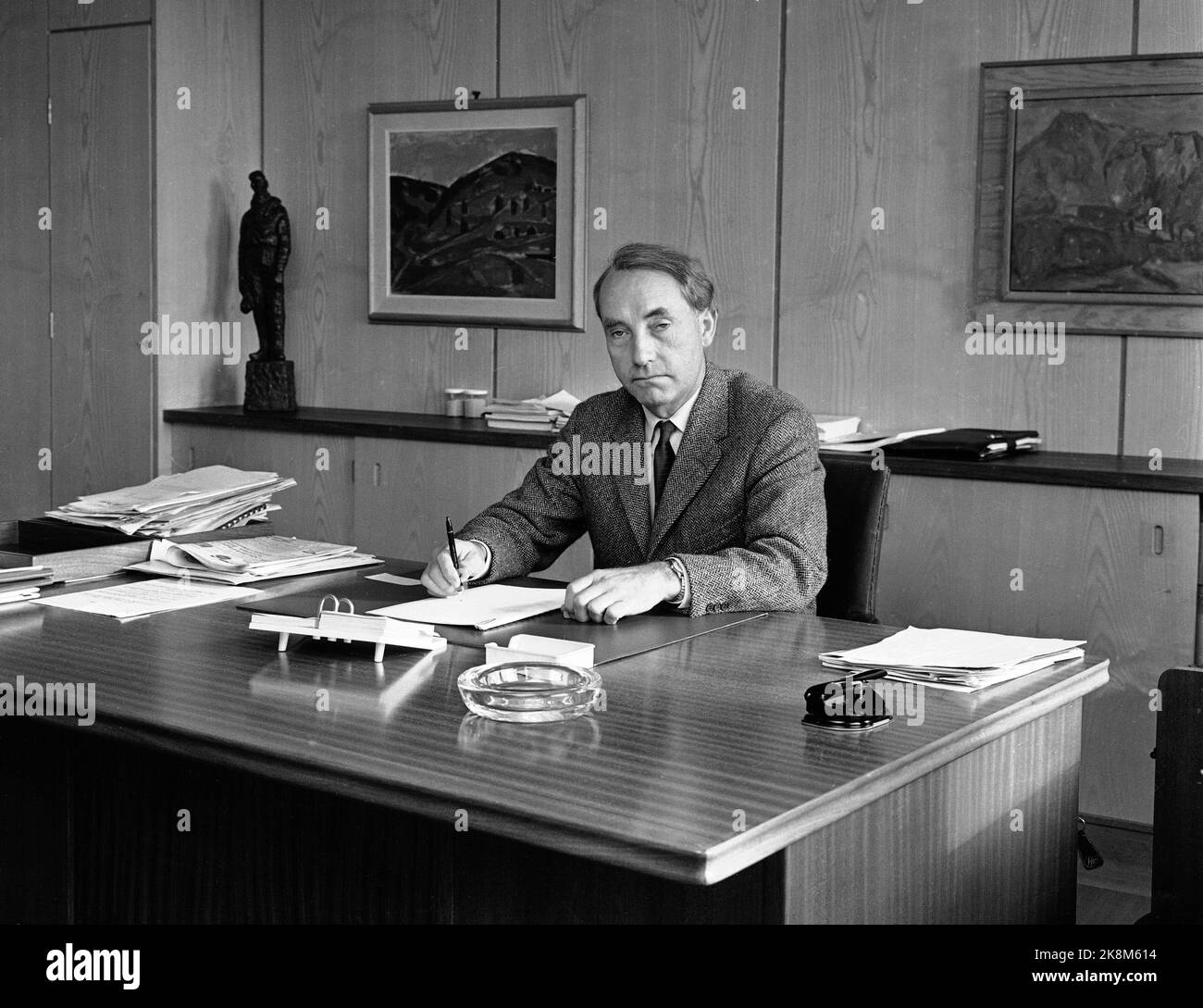 Oslo 19641008 director johan b holte of norsk hydro hi-res stock ...