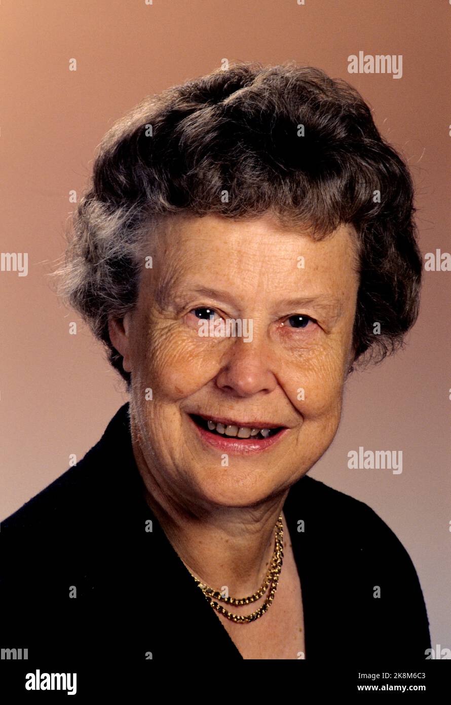 Knut falch scanfoto alone portrait hi-res stock photography and images ...