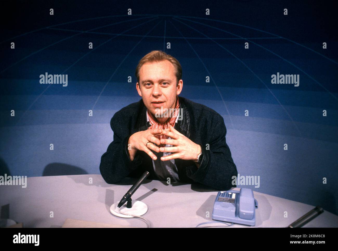Oslo 19881108 Journalist and program manager at NRK Petter Nome in ...
