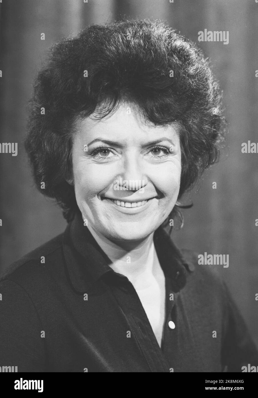 Actor mona hofland photo hi-res stock photography and images - Alamy