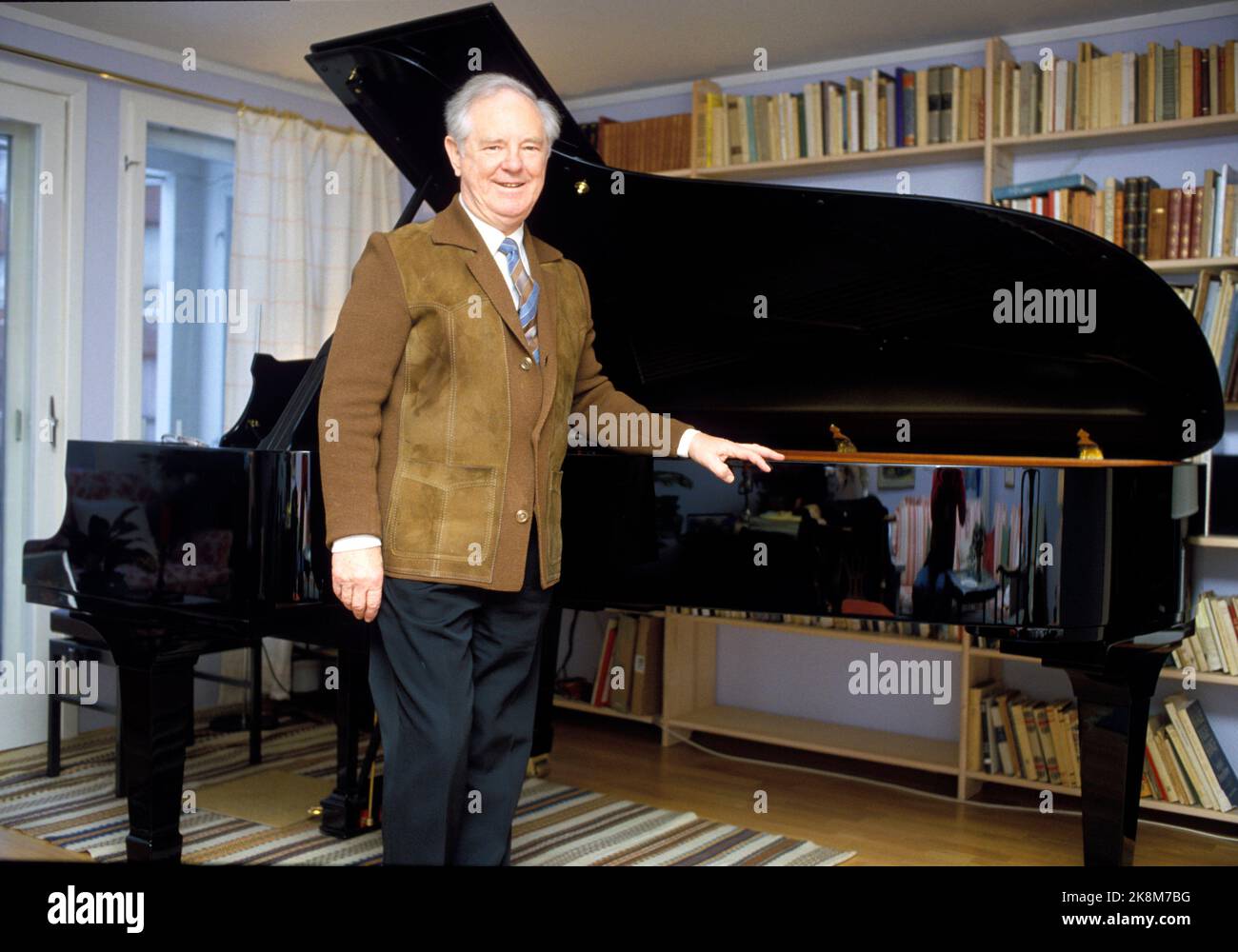 Eystein hanssen ntb ntb happiness pianos alone portrait hi-res stock ...
