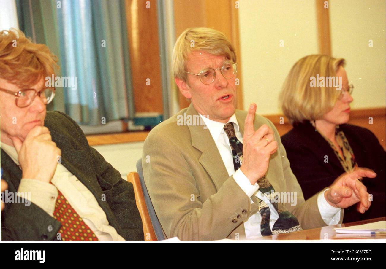 Oslo. Norway signs the Schengen agreement (under strong criticism from ...