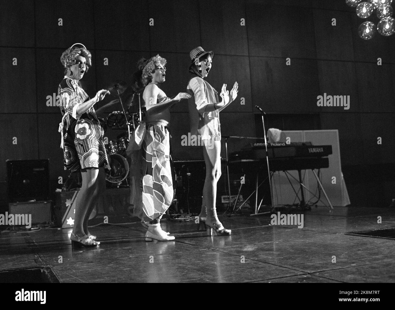 1985 the great garlic girls in action photo hi-res stock photography ...