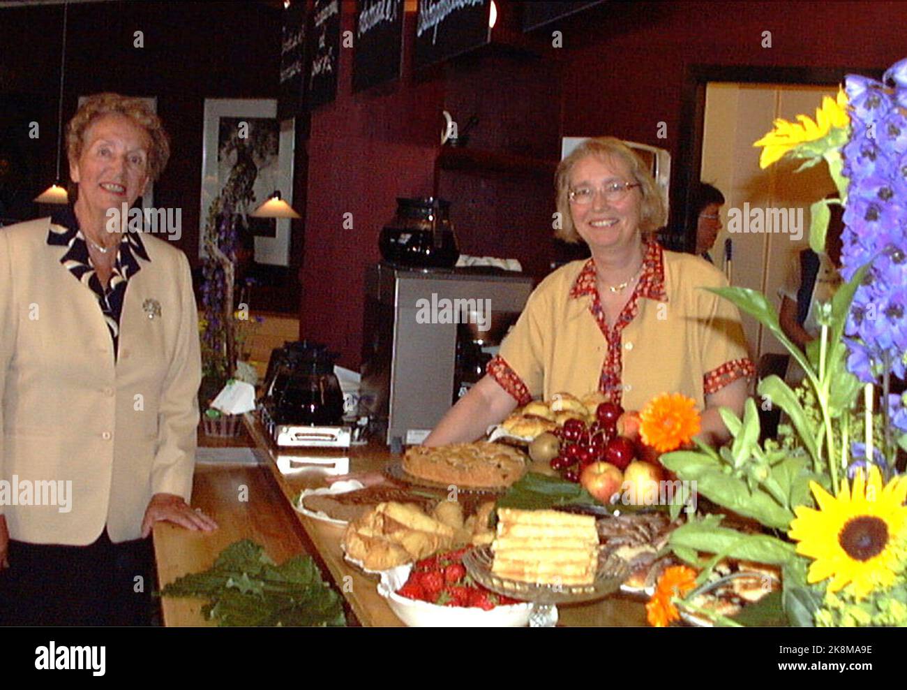 Ntb plus opening ceremonies cafes hi-res stock photography and images ...