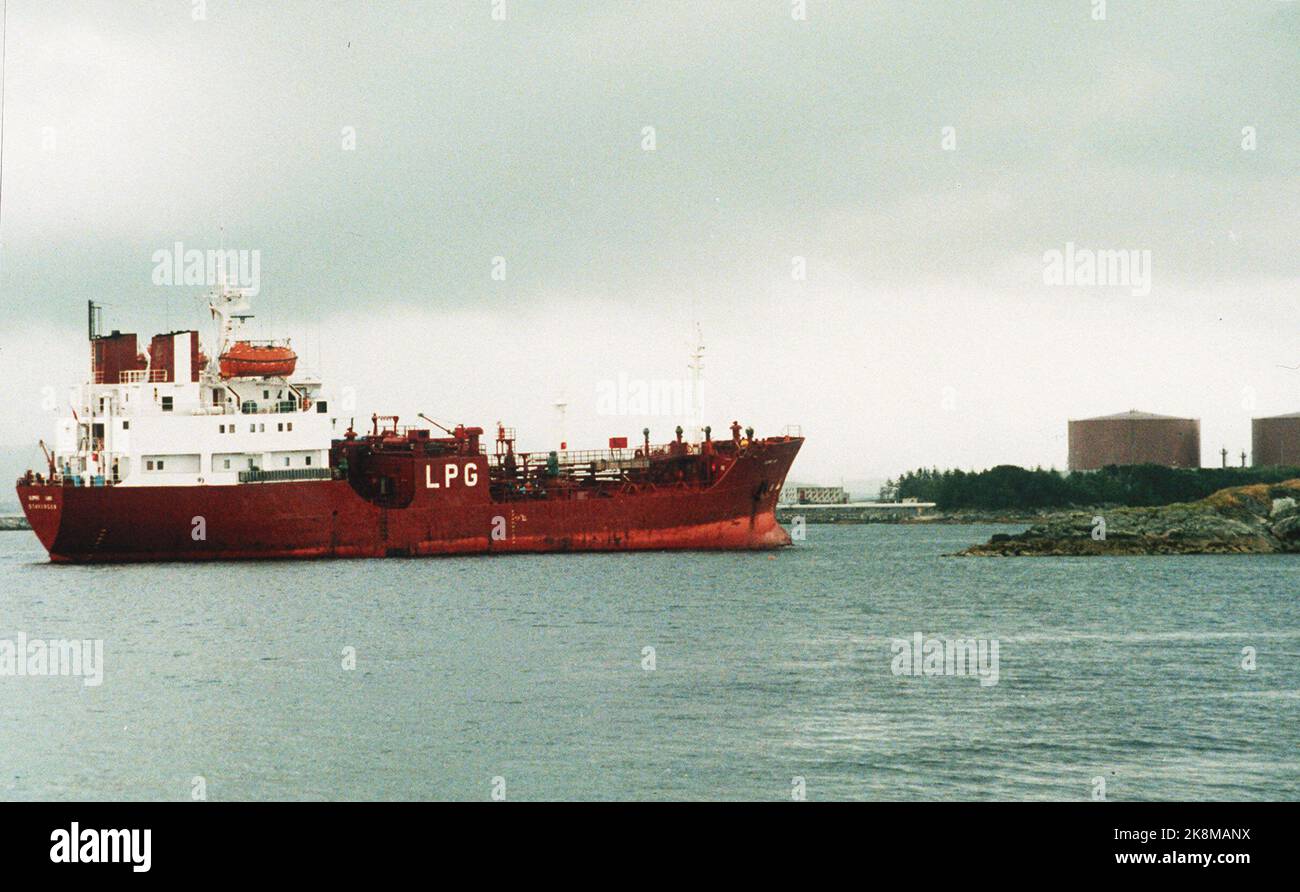 Engen refinery hi-res stock photography and images - Alamy