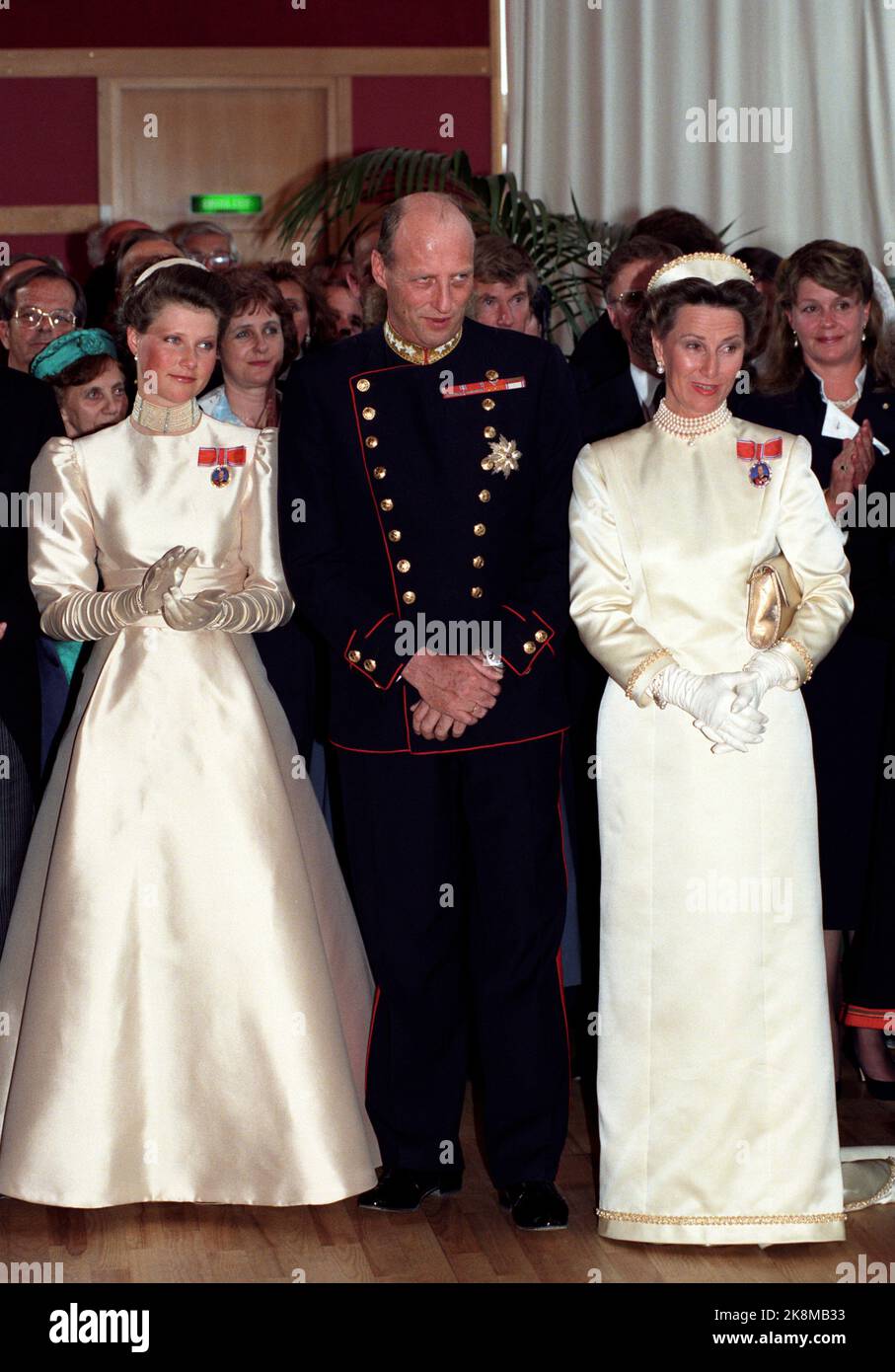 Royal the norwegian royal house childhood adolescents full figure families hi-res stock ...