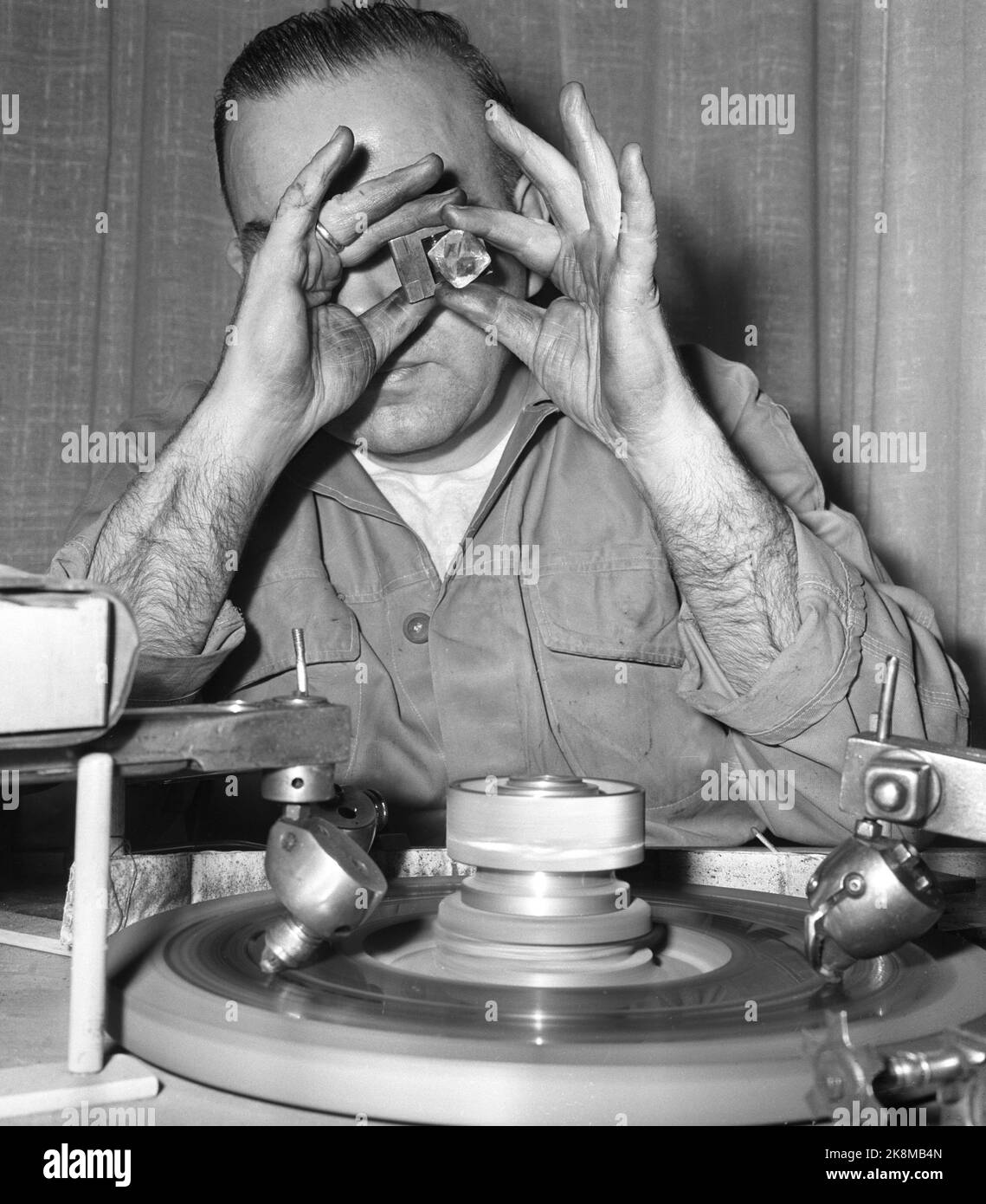 The worlds largest crude diamond hi-res stock photography and images ...