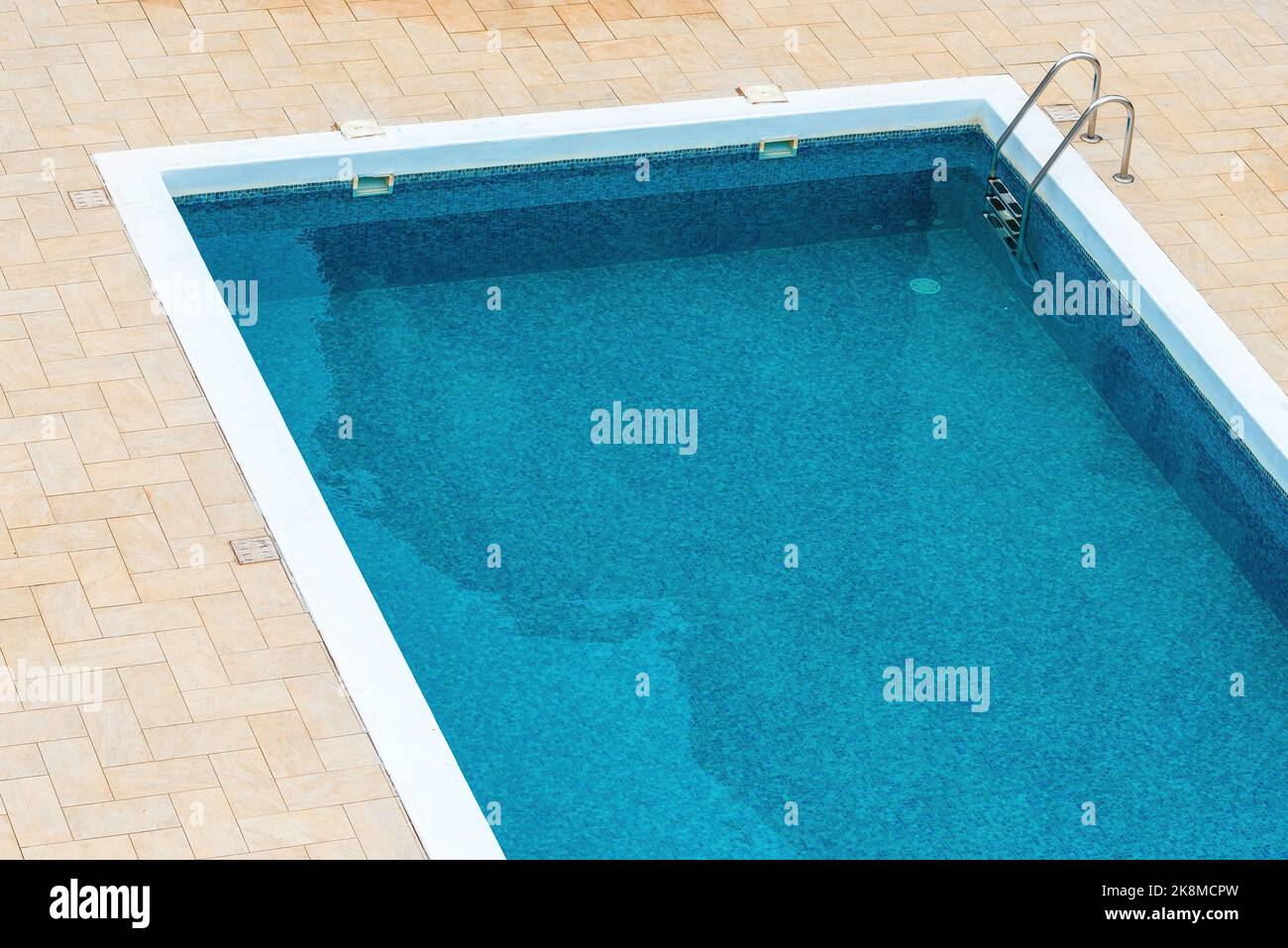 Empty swimming pool garden hi-res stock photography and images - Alamy