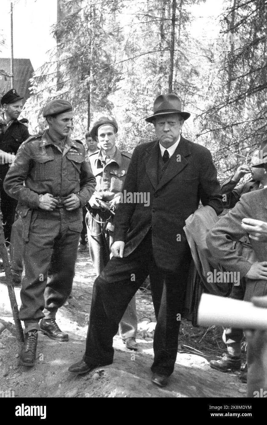 Trandum June 1944. Minister President Vidkun Quisling (with hat) and ...
