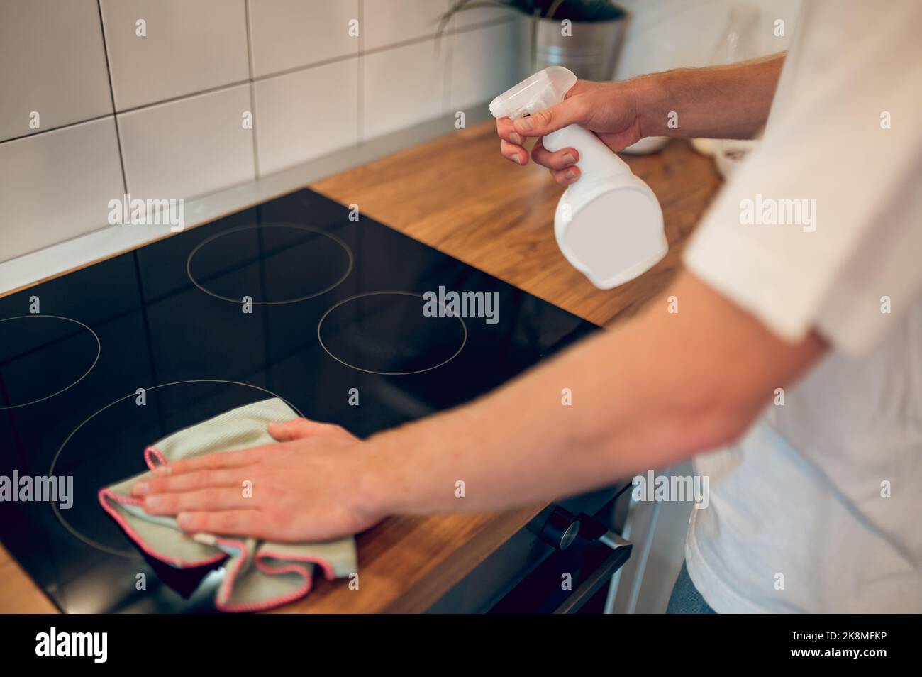Doing the housework hi-res stock photography and images - Alamy