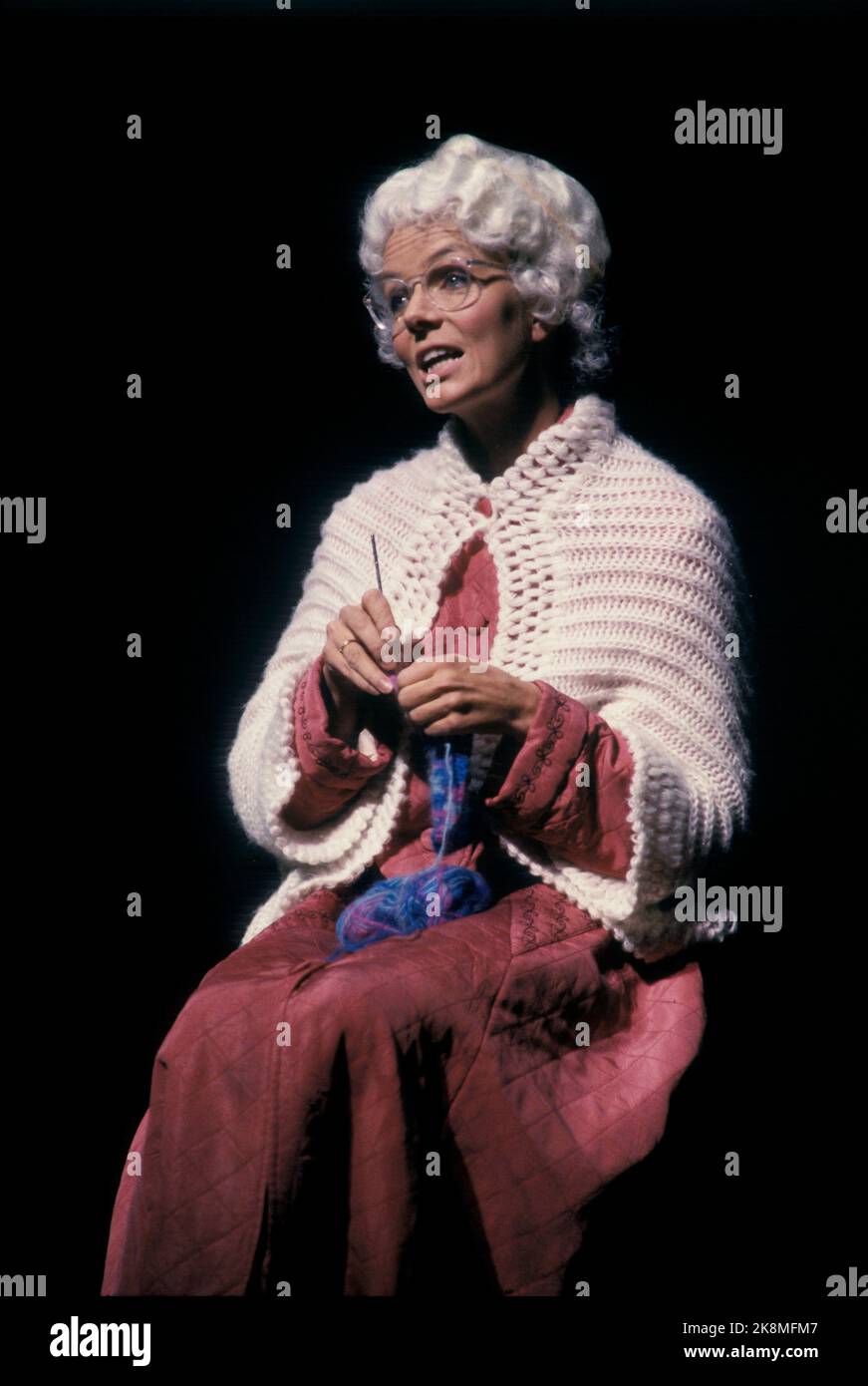Oslo 198909 "Channel Frøland" at Chat Noir. Actor Mari Maurstad on ...