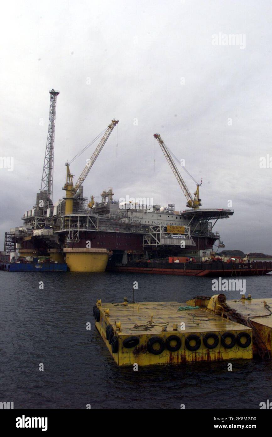 Stavanger 19991027: The development of Statoil's Åsgard B, the world's ...