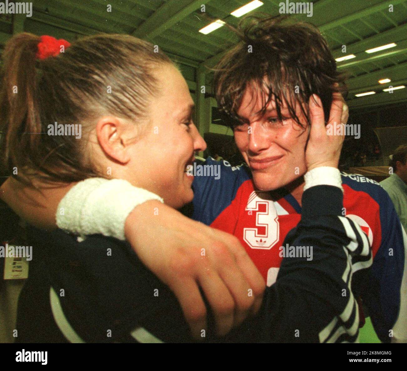 Lise aserud ntb embraces happiness blubber action contrast handball hi ...