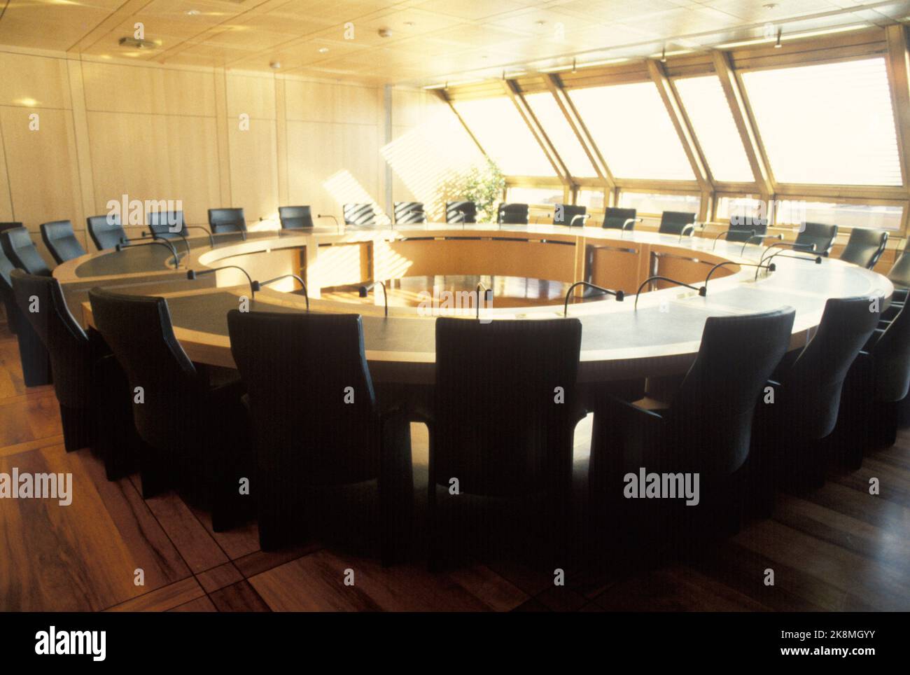 Oslo 19861008. Norges Bank Nybygg is opened. Here from the meeting room ...