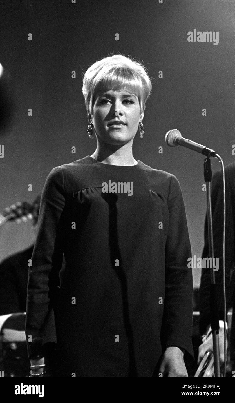 19670225 hi-res stock photography and images - Alamy