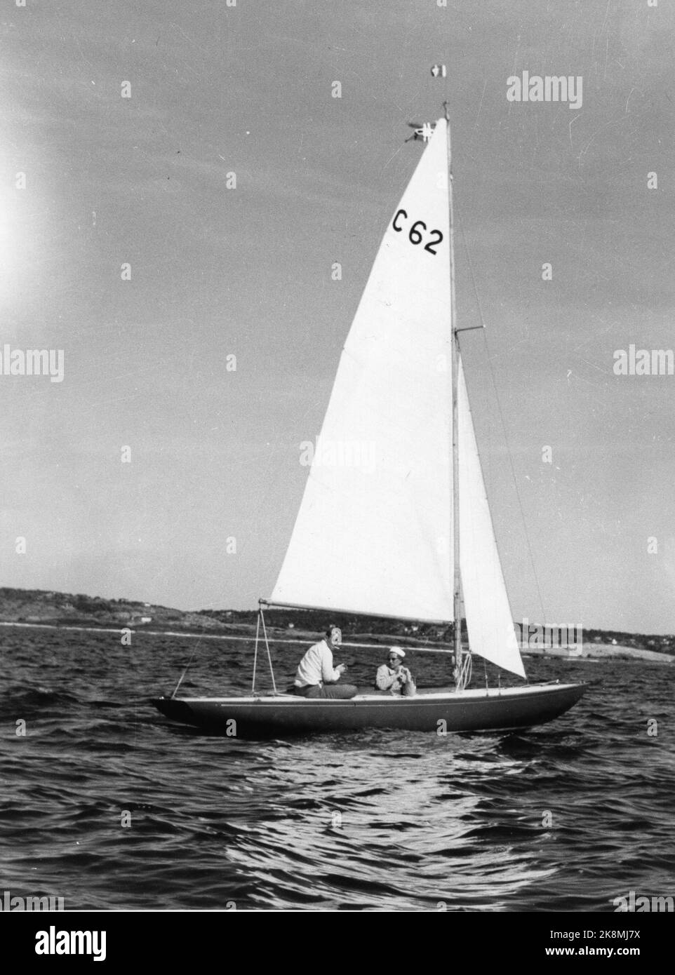 1960: "The sailor friends well in port". Princess Astrid and Johan ...